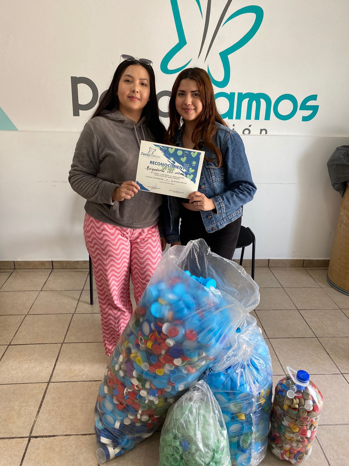 Donación de tapas a Fundación Perla Ramos – UANEG