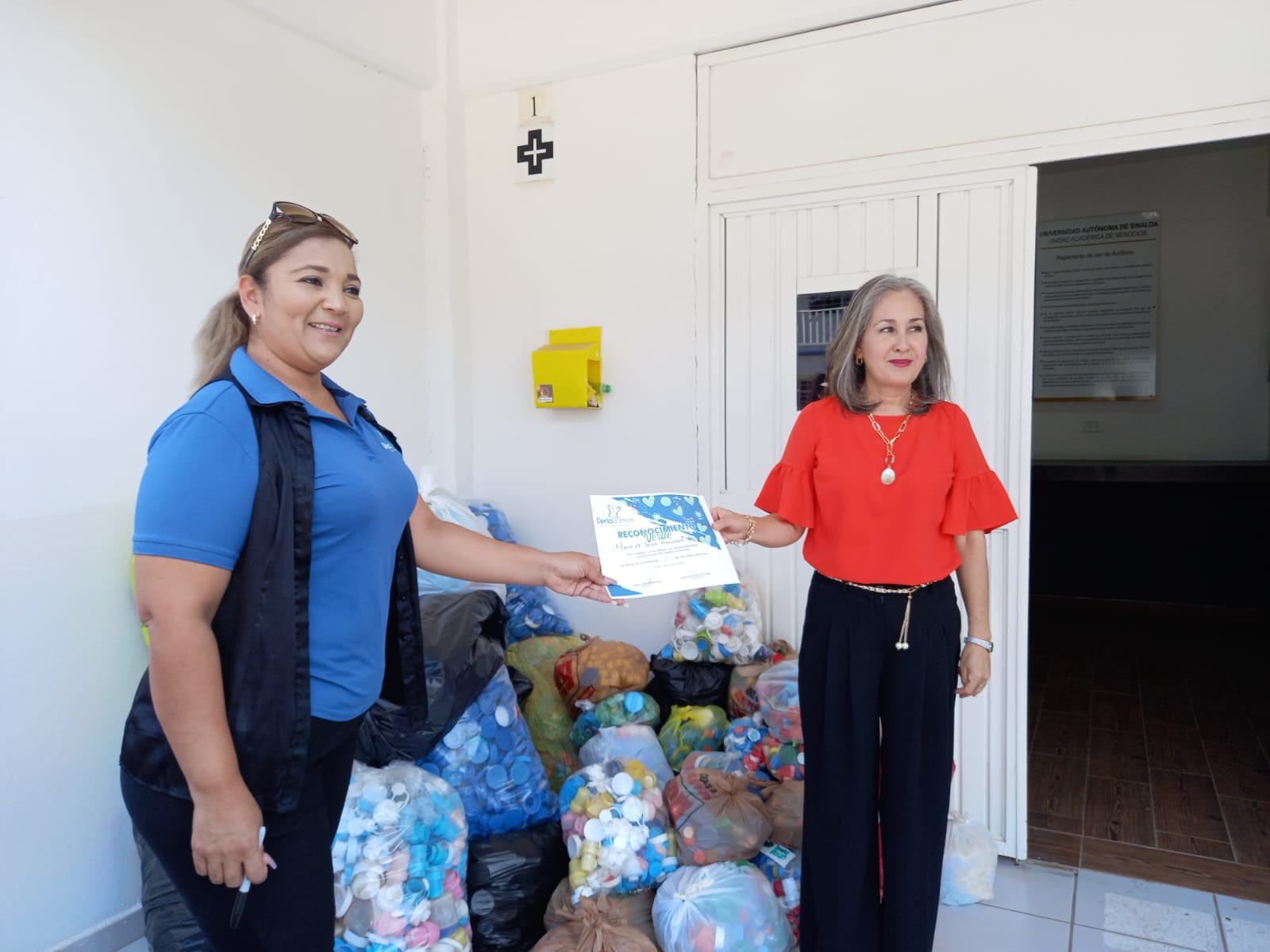 Donación de Tapitas a la Fundación Perla Ramos – UANEG